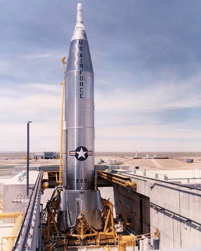 STRATEGIC SHIFT: FROM THE V2 TO THE ORESHNIK IRBM – The Military Analyst