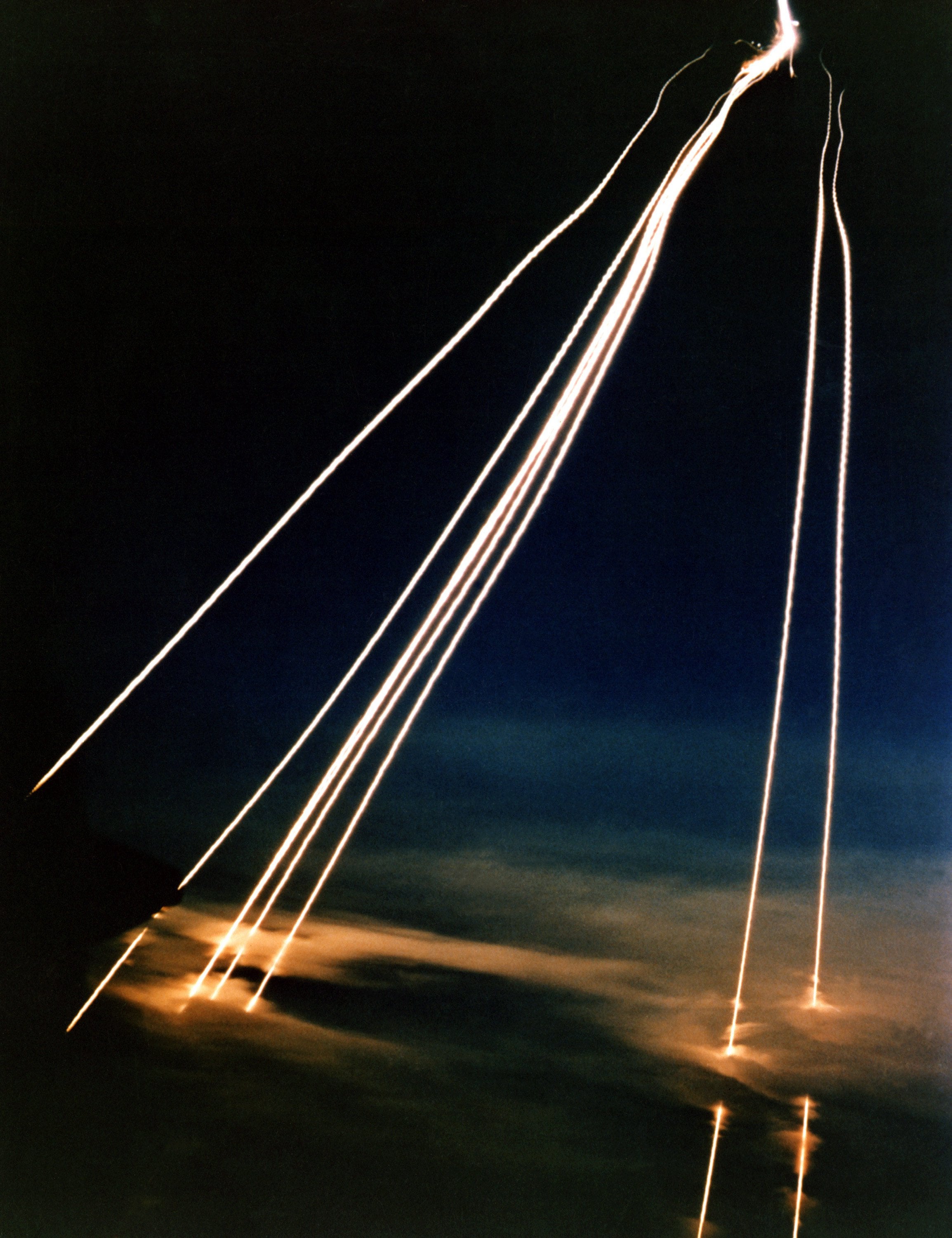 STRATEGIC SHIFT: FROM THE V2 TO THE ORESHNIK IRBM – The Military Analyst